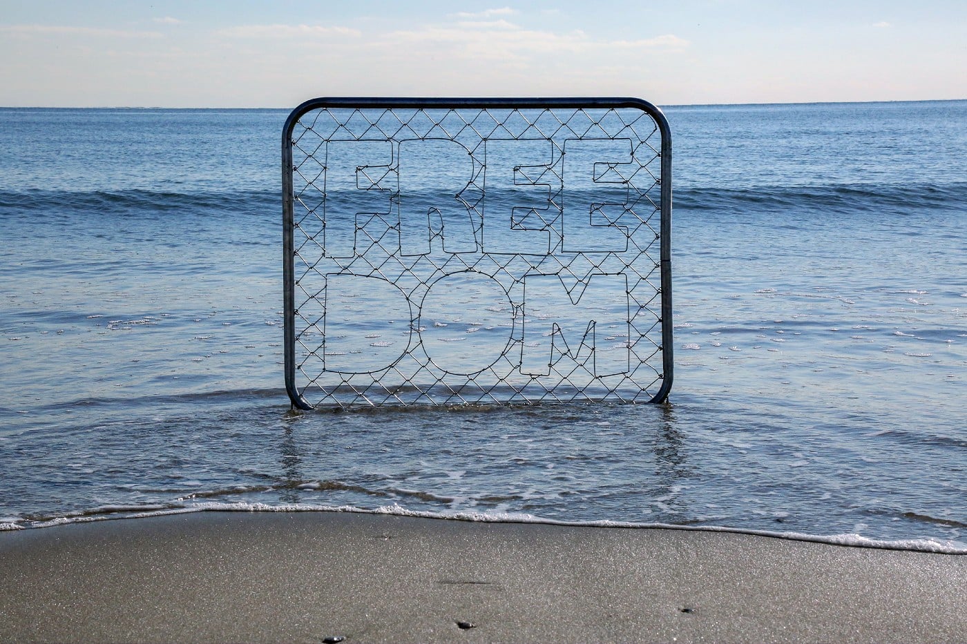 Icy and Sot installation against borders | Collater.al