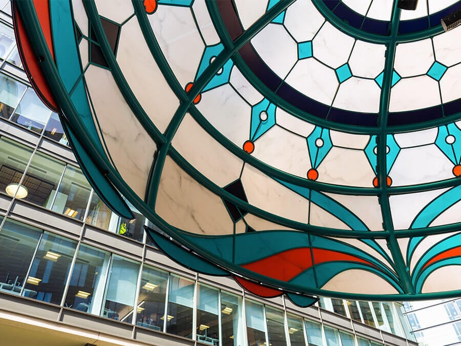 The Manchester Lamps, the installation that tells the history of the ...