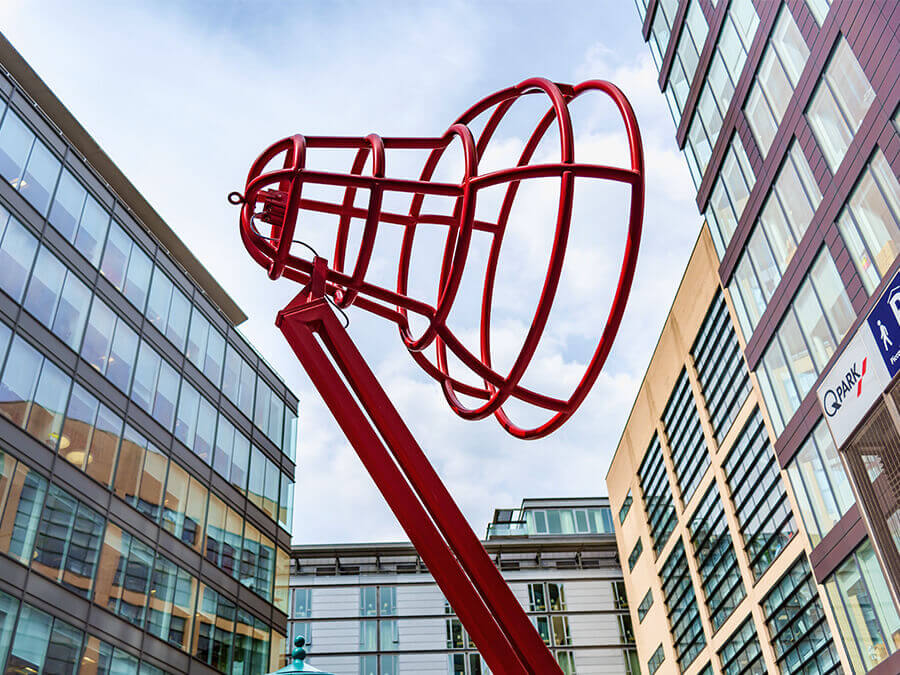 The Manchester Lamps, the installation that tells the history of the ...