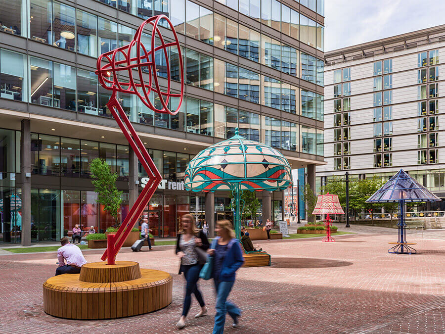 The Manchester Lamps, the installation that tells the history of the ...