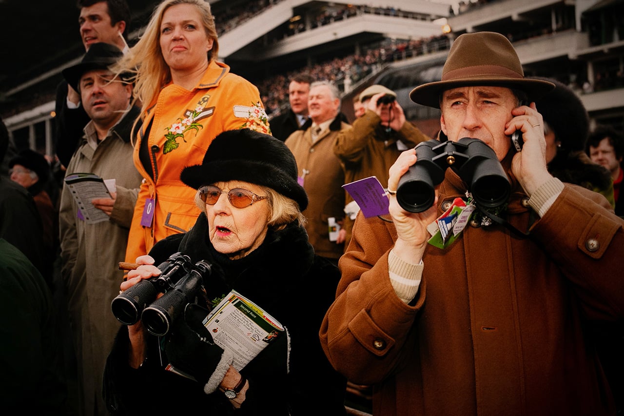 Only Human by Martin Parr, what it means to be English today | Collater.al