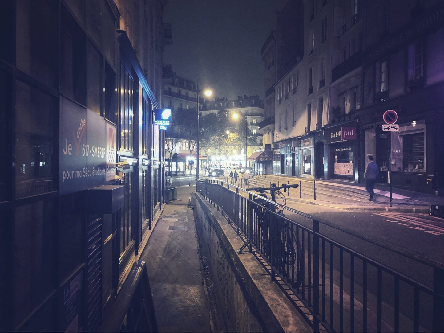 Paris By Night, la capitale francese vista da Loic Le Quéré | Collater.al