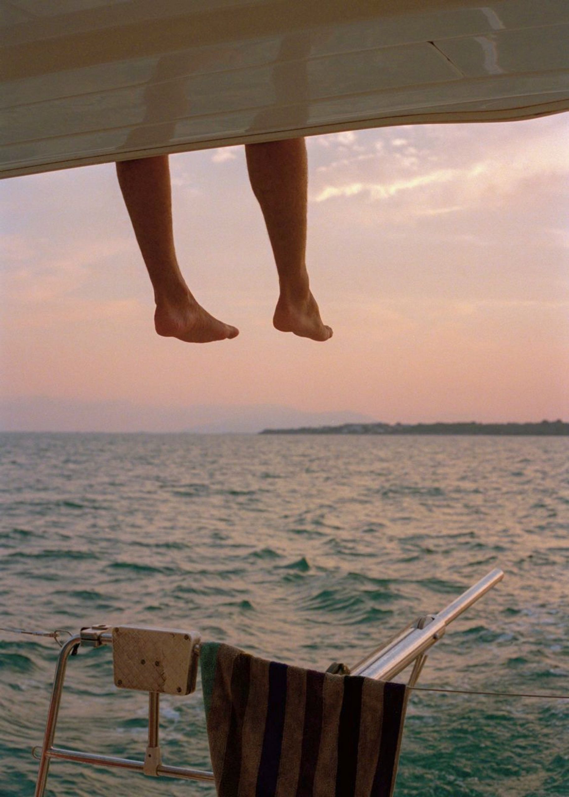 Lavinia Cernau photographs the essence of summer | Collater.al