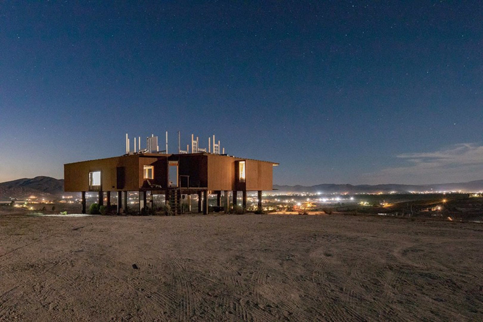 Casa Elías, the temporary house in the Mexican hills | Collater.al
