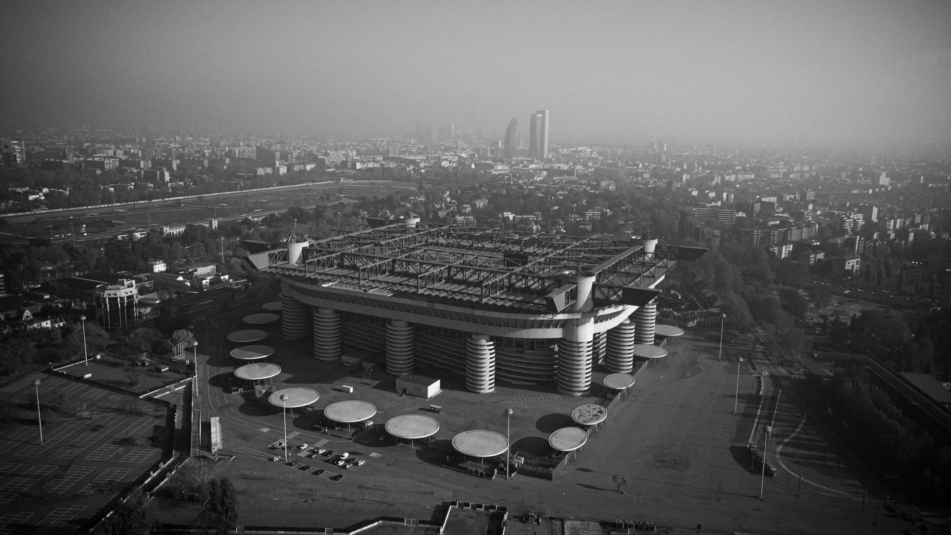 Silvio Tova photographs Milan's suburbs from above | Collater.al