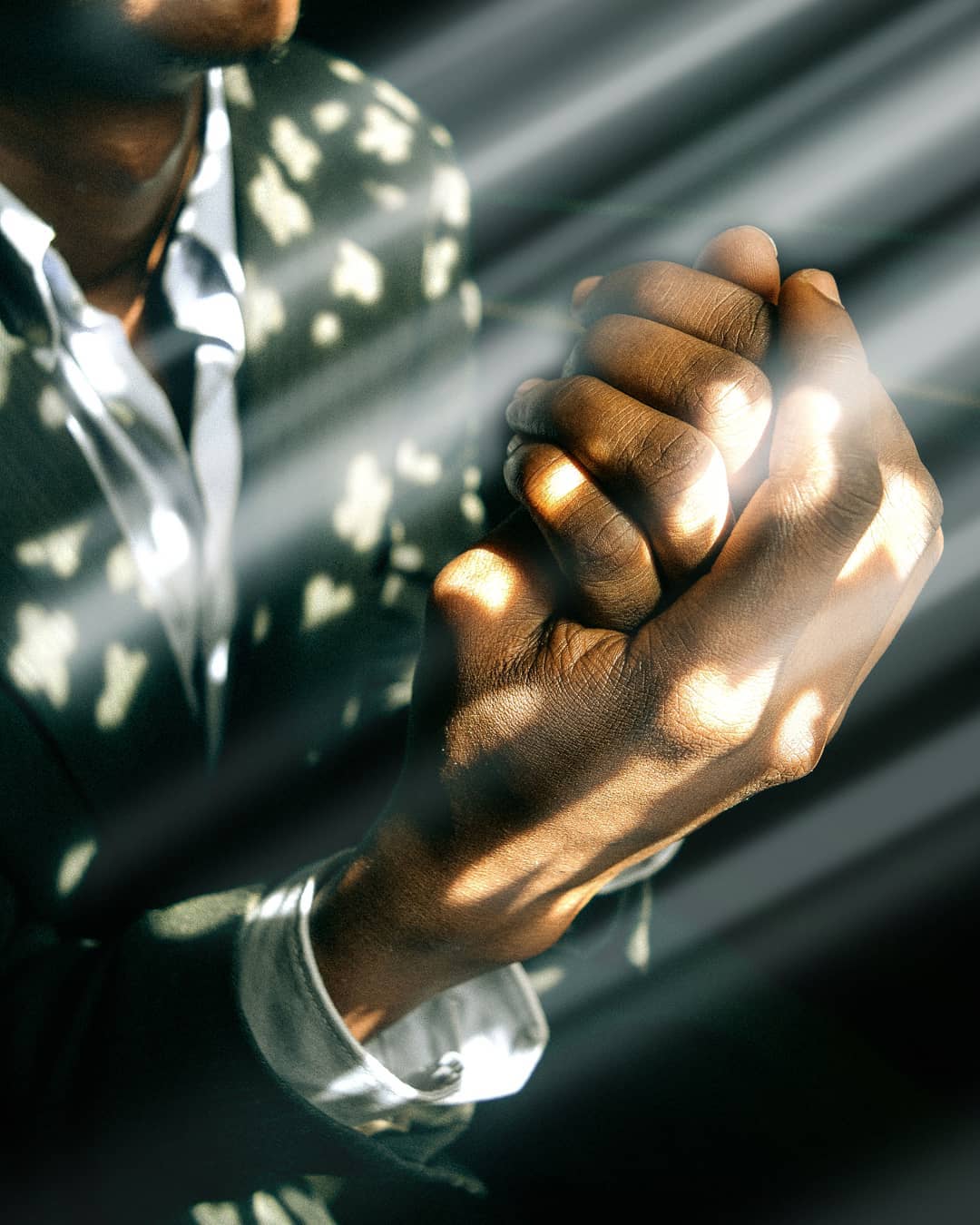Adeolu Osibodu explore the complexity of the self | Collater.al