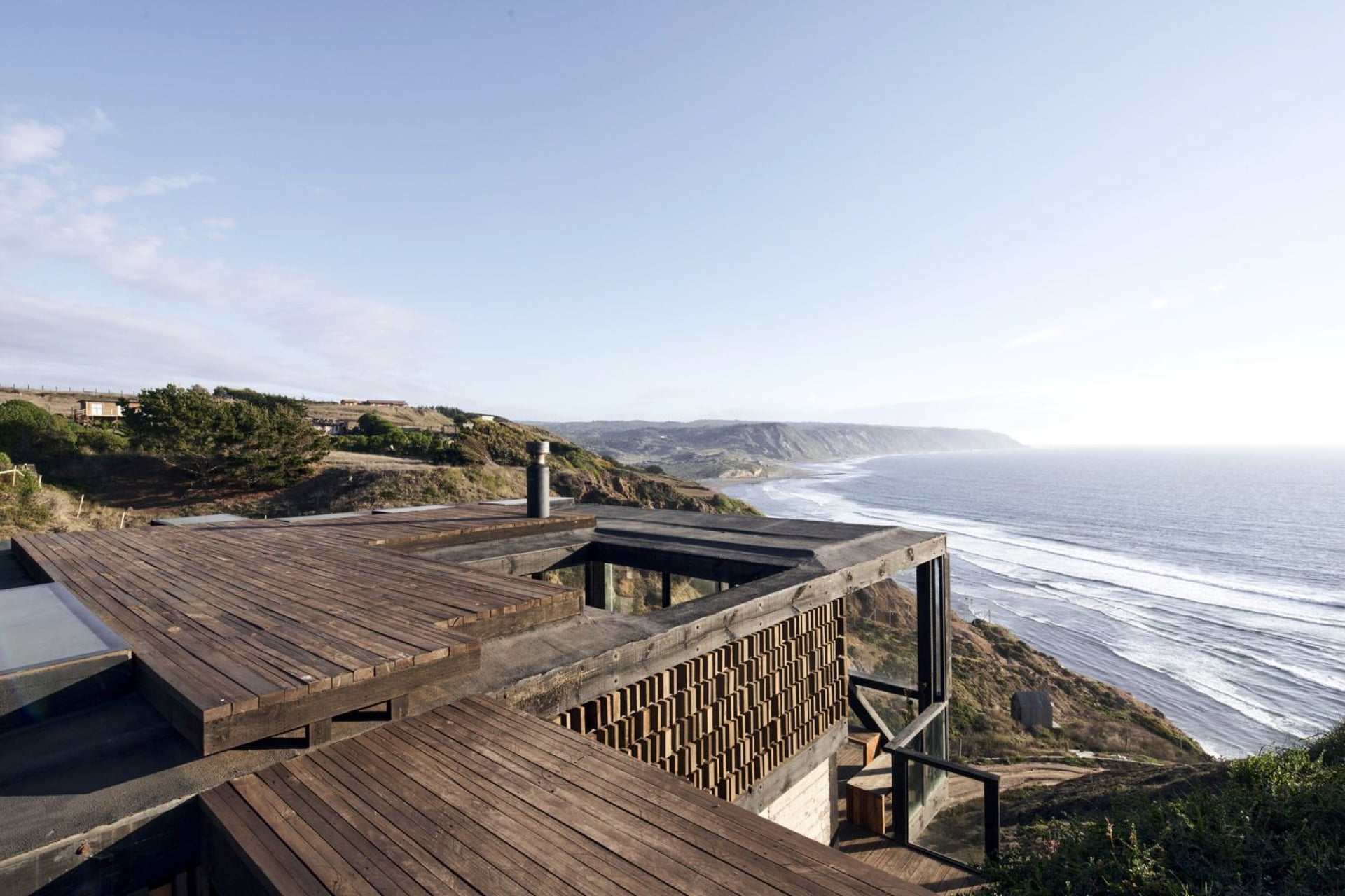 Panal House, the refuge house overlooking the ocean | Collater.al