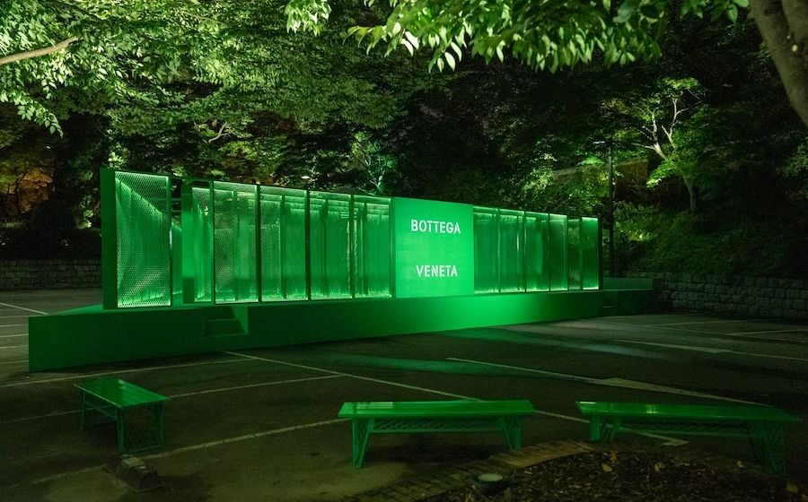 "The Maze," Bottega Veneta's disquieting installation in Seoul ...