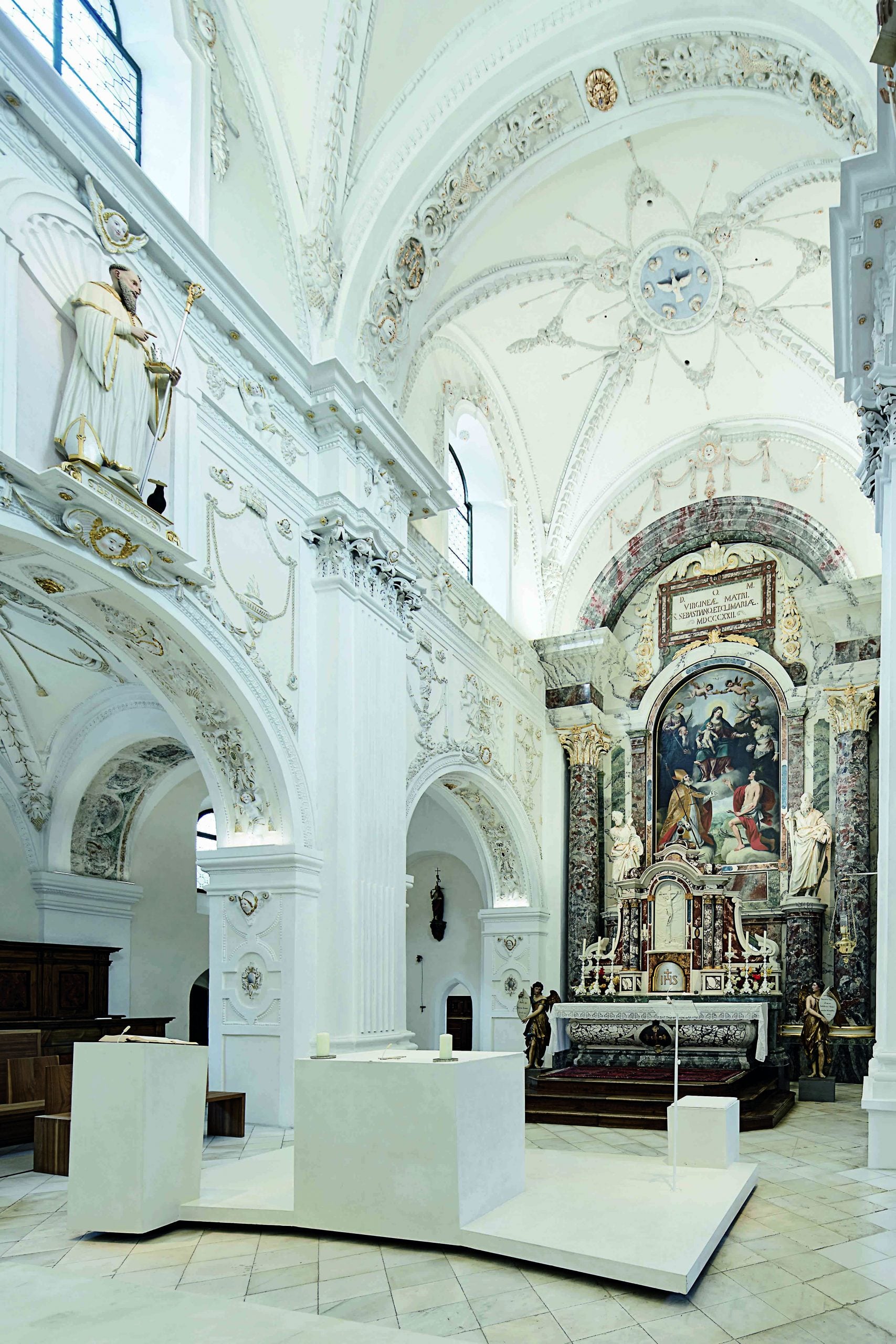 The book about the highest Benedictine abbey in Europe | Collater.al
