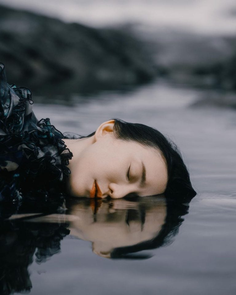 Zhang Ahuei's cold and restorative photography | Collater.al