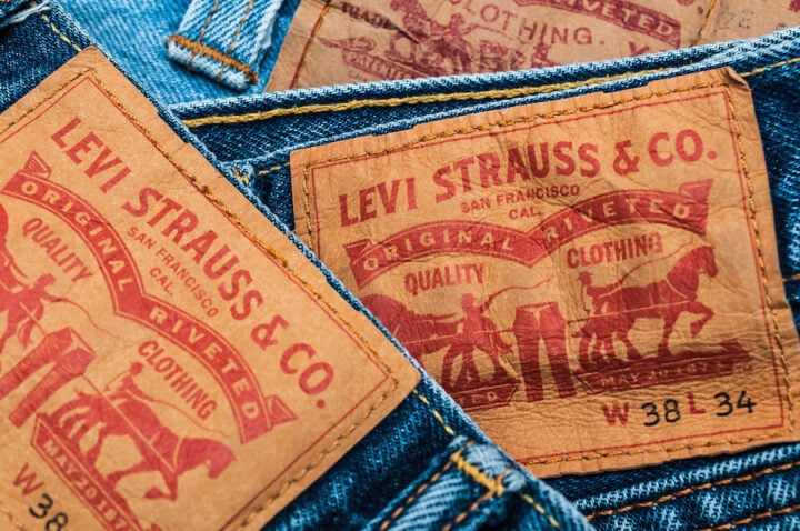 The story of Levi's Two Horse logo | Collater.al