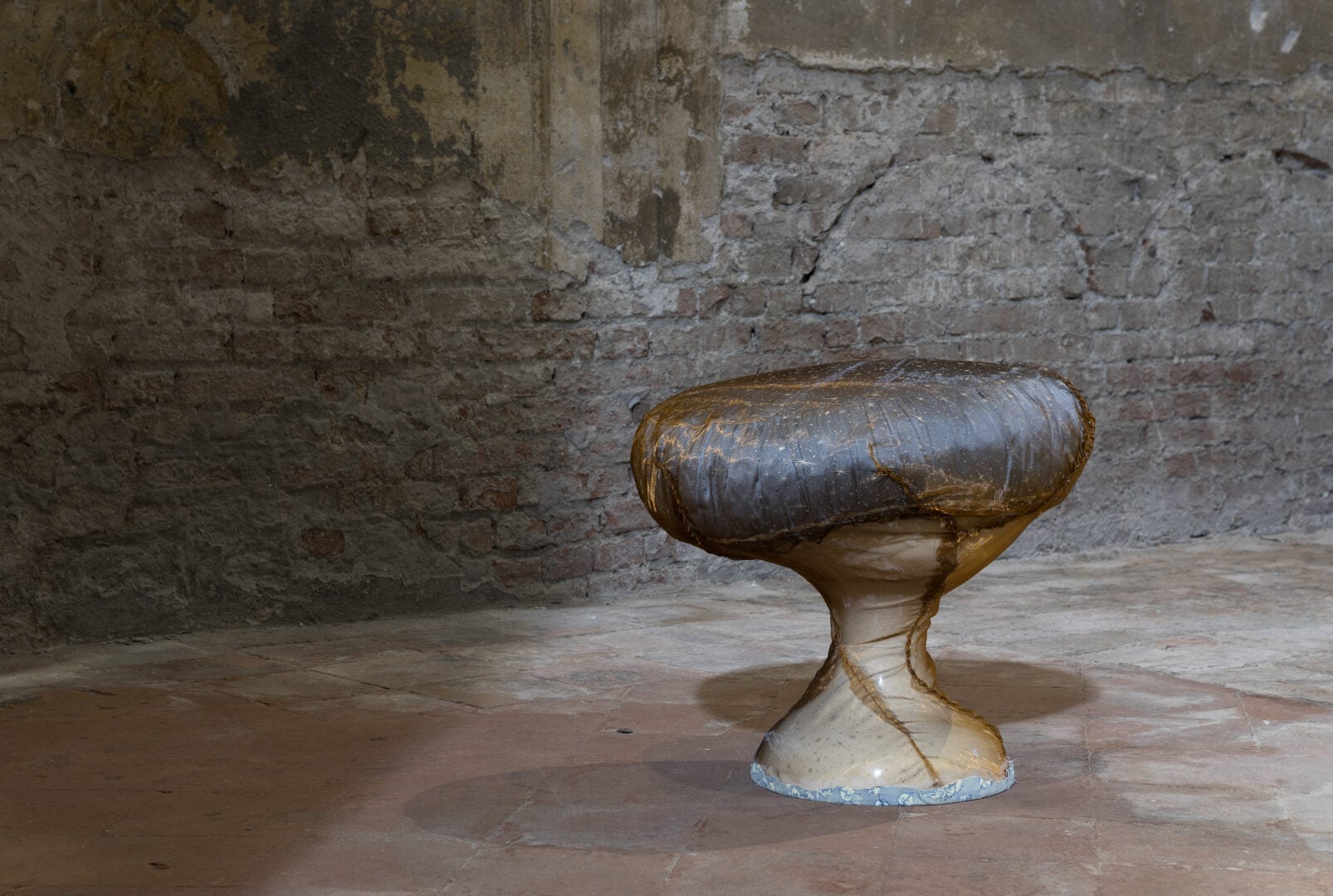 Jessi Reaves and her solo show at San Carlo Cremona | Collater.al