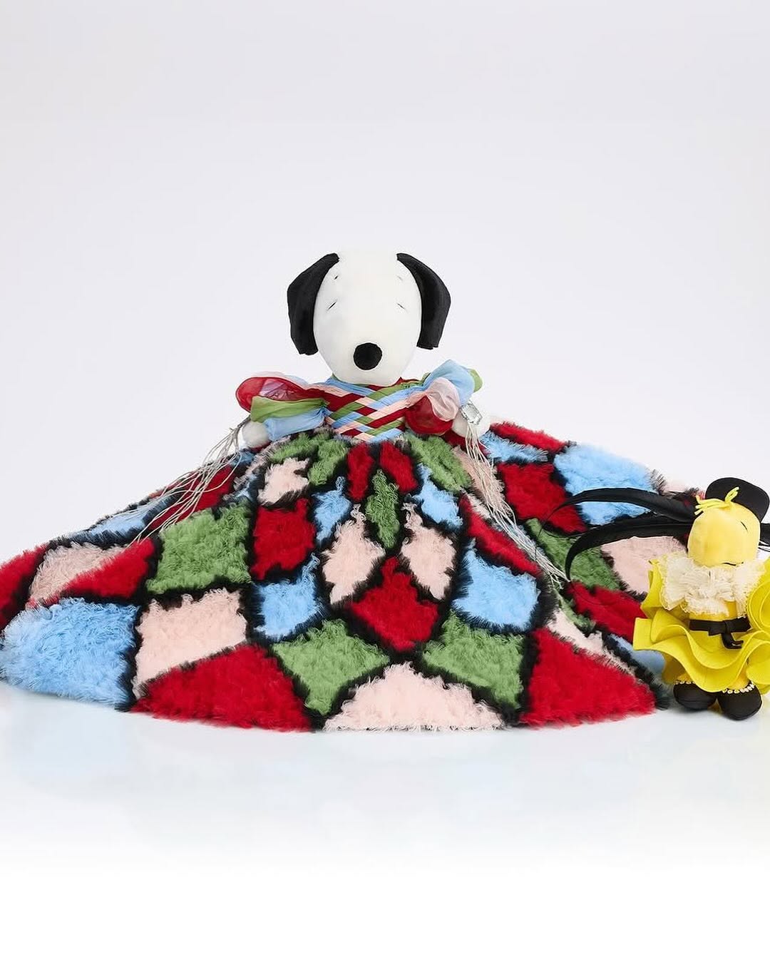 La mostra che celebra i 75 anni dei Peanuts attraverso la moda ...