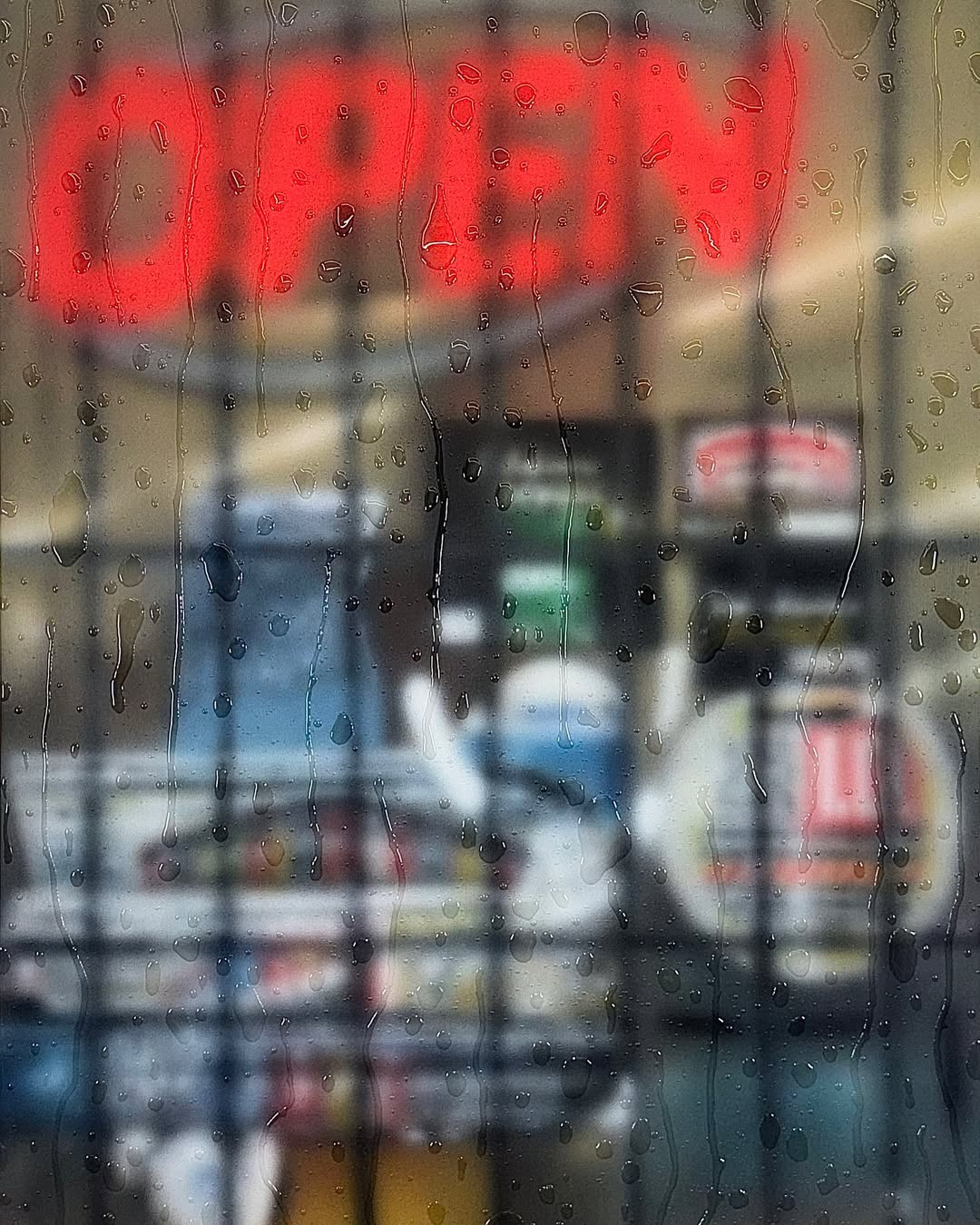 The Blurred Impressions of Sean Sweeney | Collater.al
