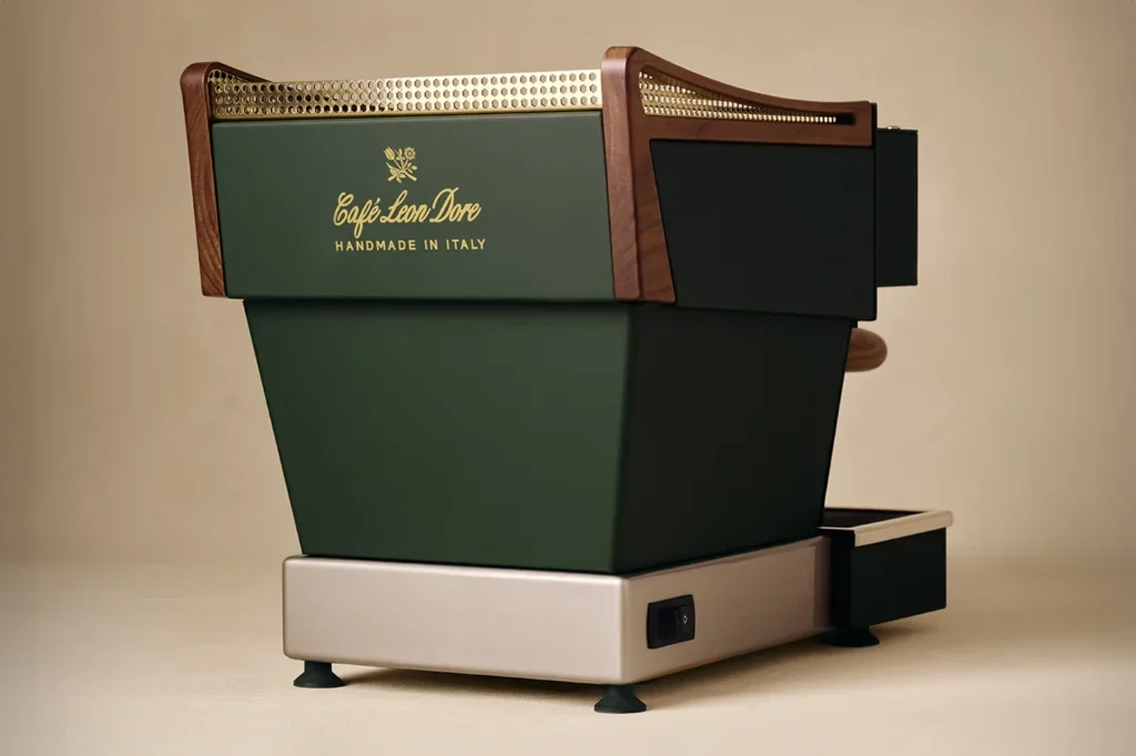 Café Leon Dore and the Collaboration with La Marzocco | Collater.al