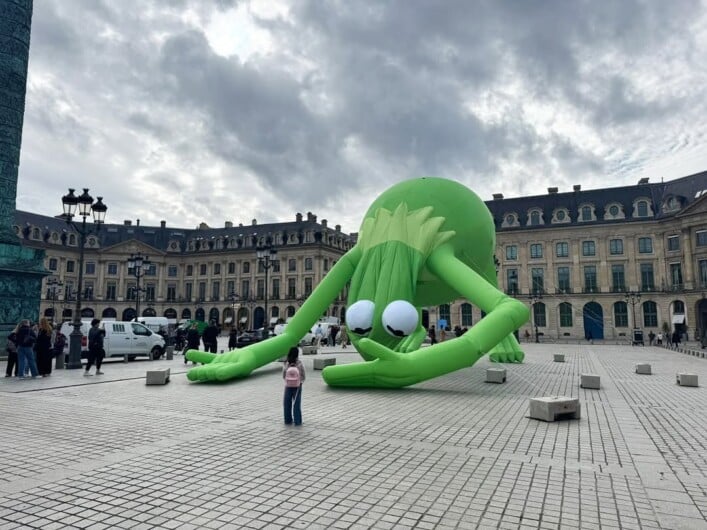 What’s Kermit the Frog Doing in Place Vendôme? | Collater.al