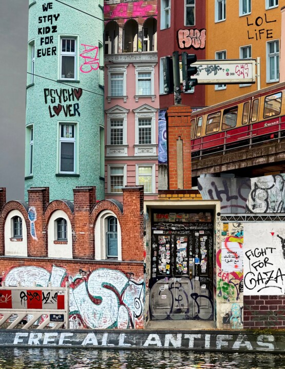 The Stratified Street Art of Sys | Collater.al