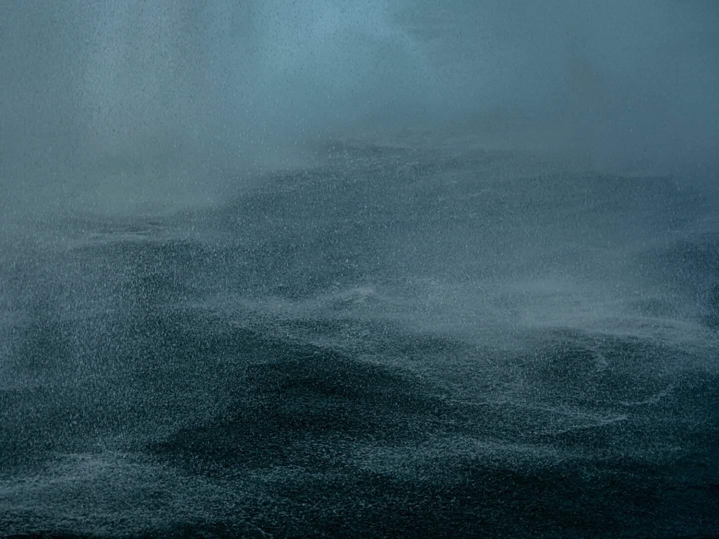 Bob Farese Jr. ha passato cinque anni a fotografare l'acqua | Collater.al